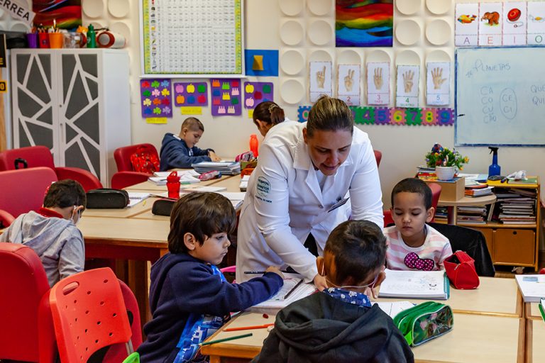 Classe hospitalar, a sala de aula nos hospitais - Revista Online ABRALE
